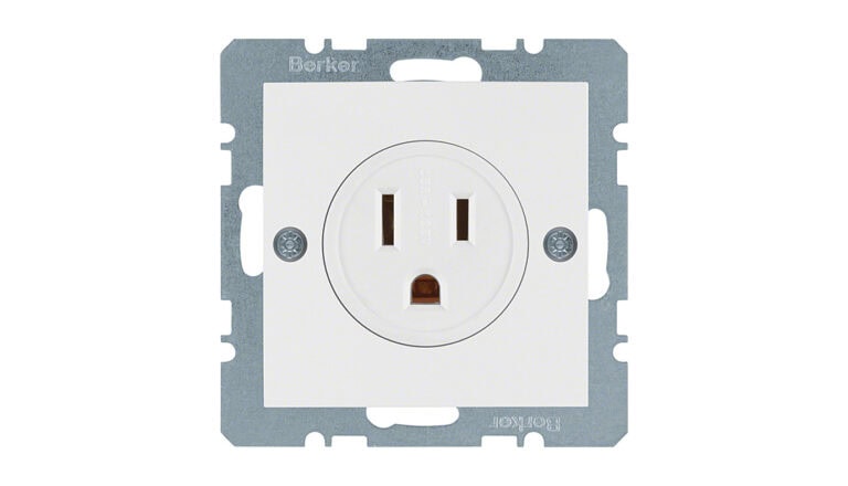 UPS connections explained: Everything about plug connections and ...